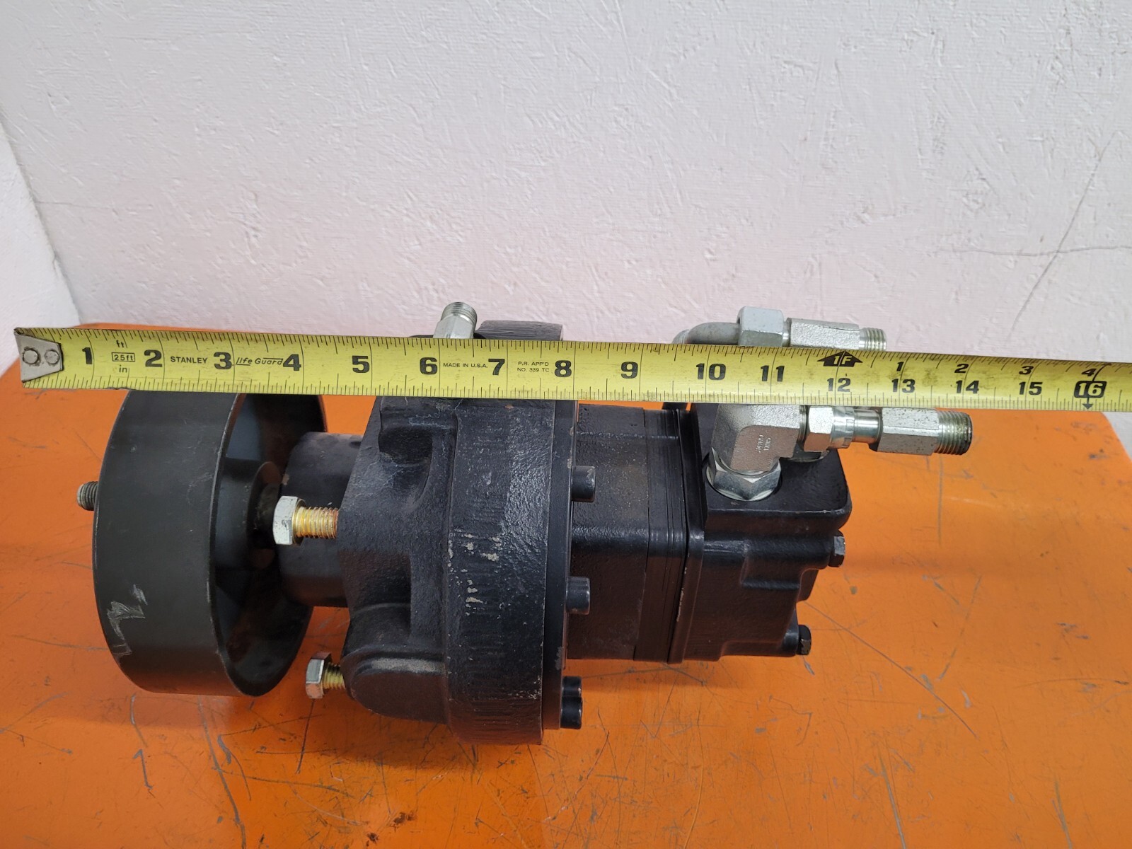 White Drive Products HB Hydraulic Wheel Drive Motor With Holding Brake ...