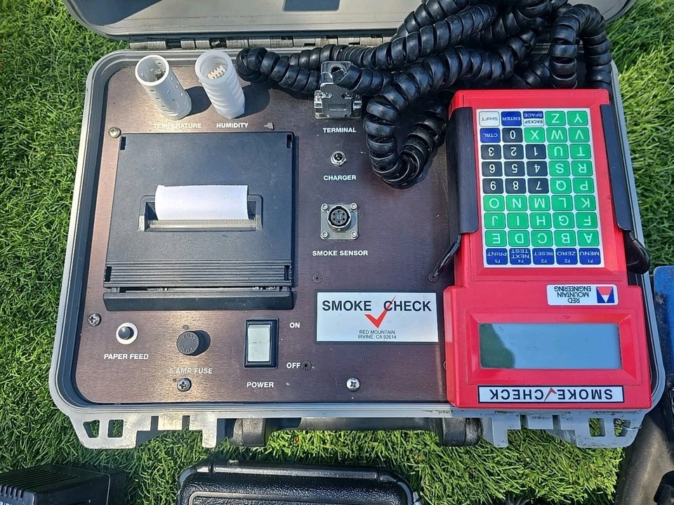 Red Mountain Smoke Check 1667 Black Heavy Duty Diesel Emissions Tester ...