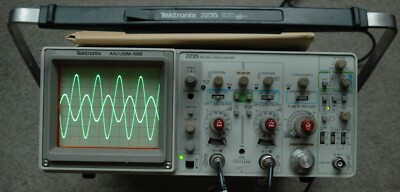 Oscilloscopes - Oscilloscope Front Panel