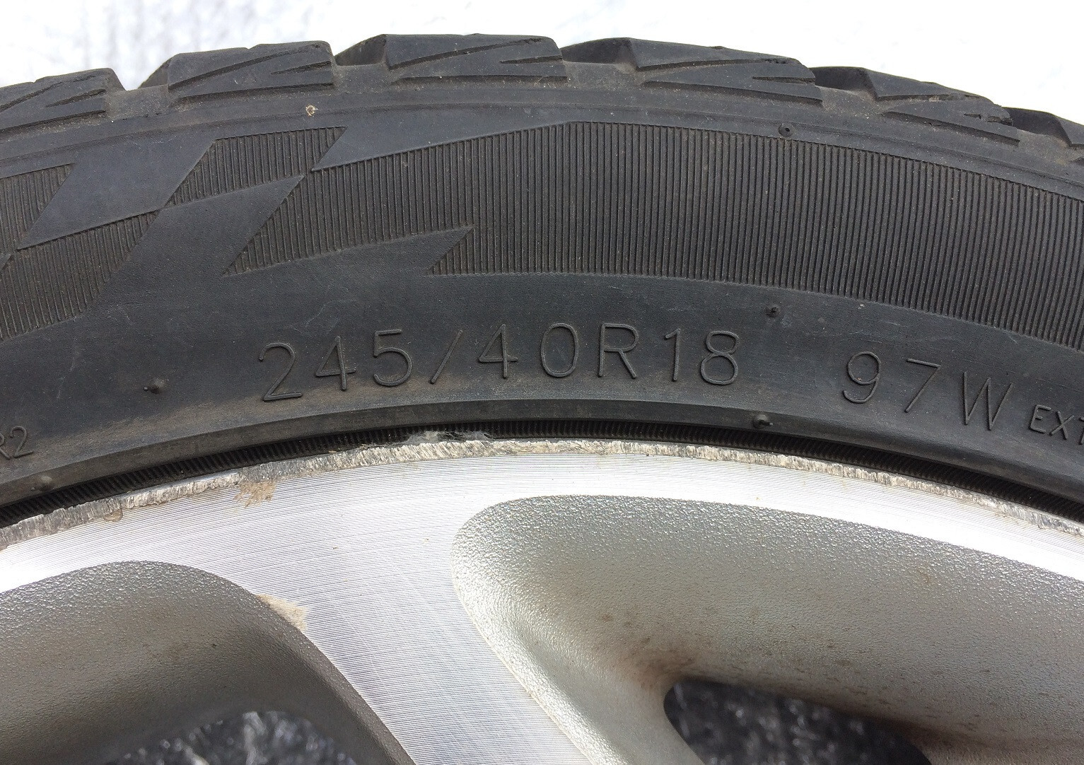 1x Ford Falcon FG XR6 XR8 alloy rim wheel and tyre SNOWFLAKE 18 inch ...