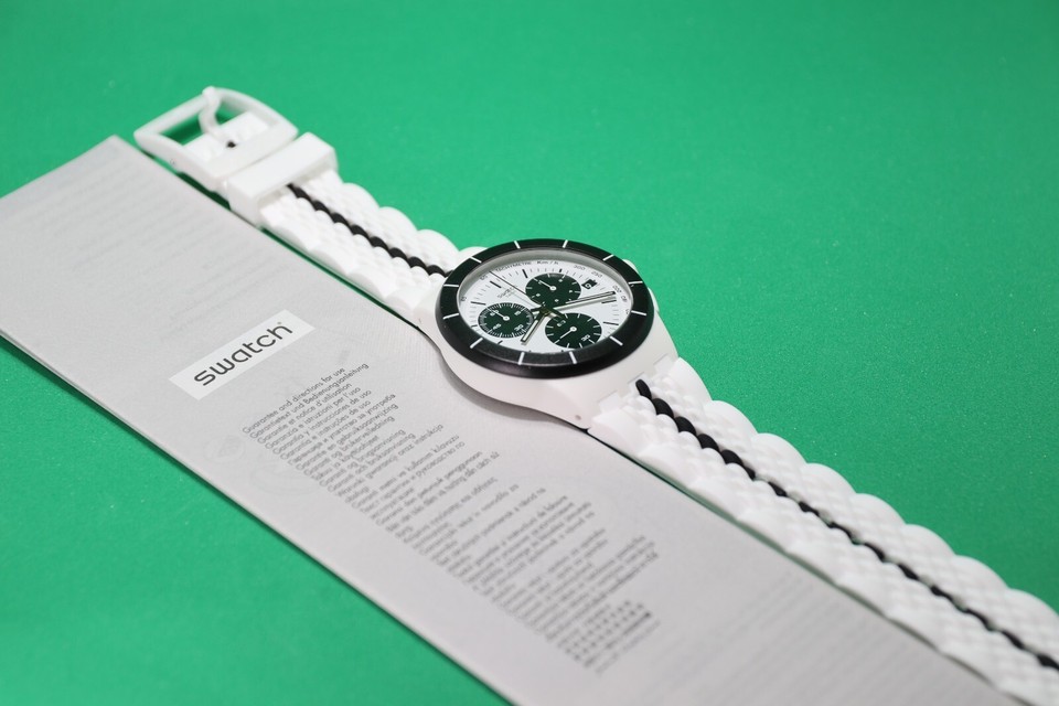 New Swiss Swatch Originals PISTE NOIRE Chrono White Silicone Watch 42mm ...