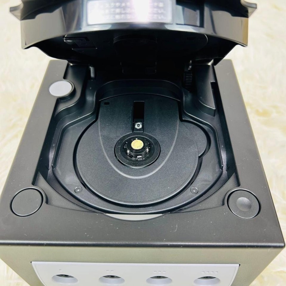 Nintendo GameCube Console Silver DOL-001 unit boxed with manual japan ...