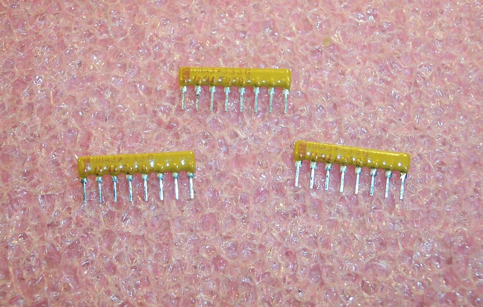 QTY (100) 33K Ohm 2% 8 PIN SIP ISOLATED RESISTOR NETWORKS CSC08A03-333G ...