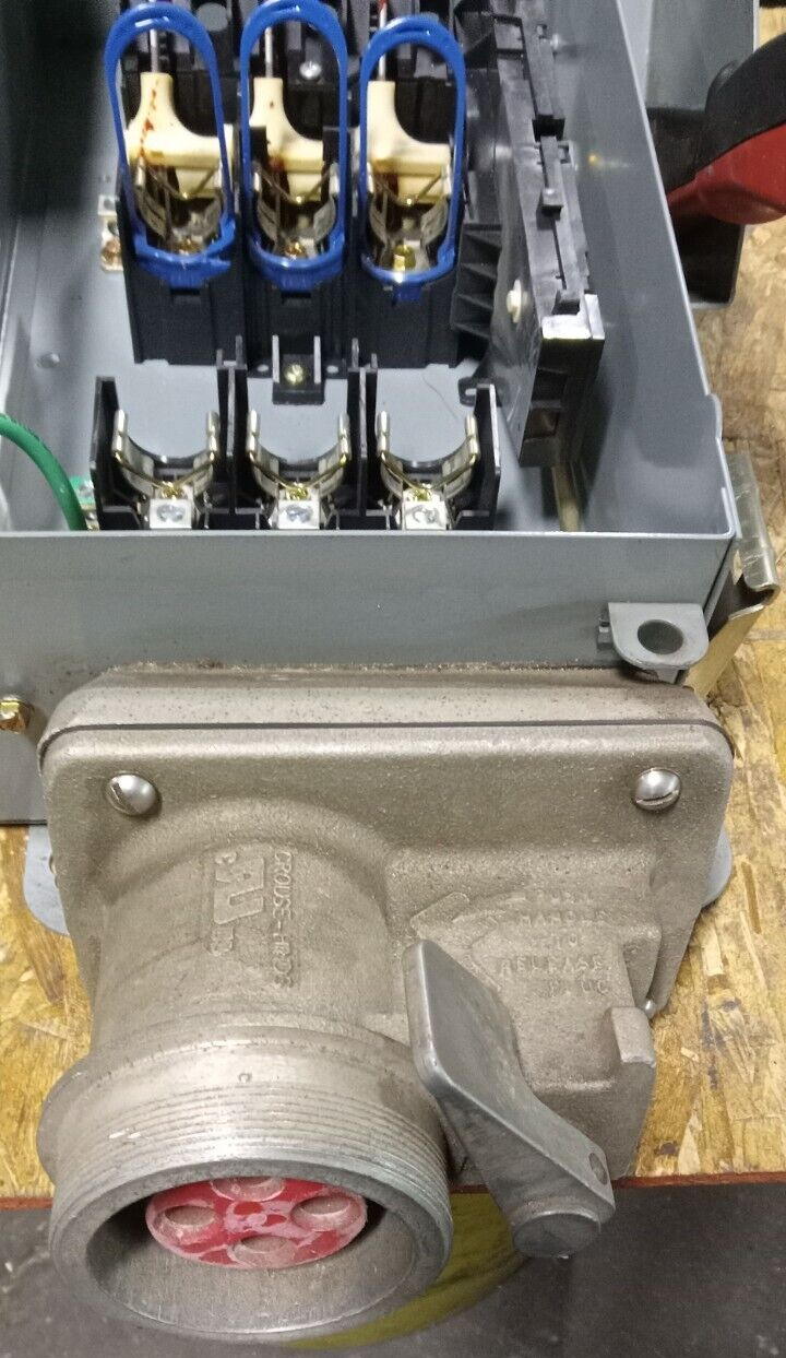 CROUSE HINDS 60 AMP FUSED 3R SAFETY SWITCH 3 POLE W/ ARKTITE 600 VAC ...