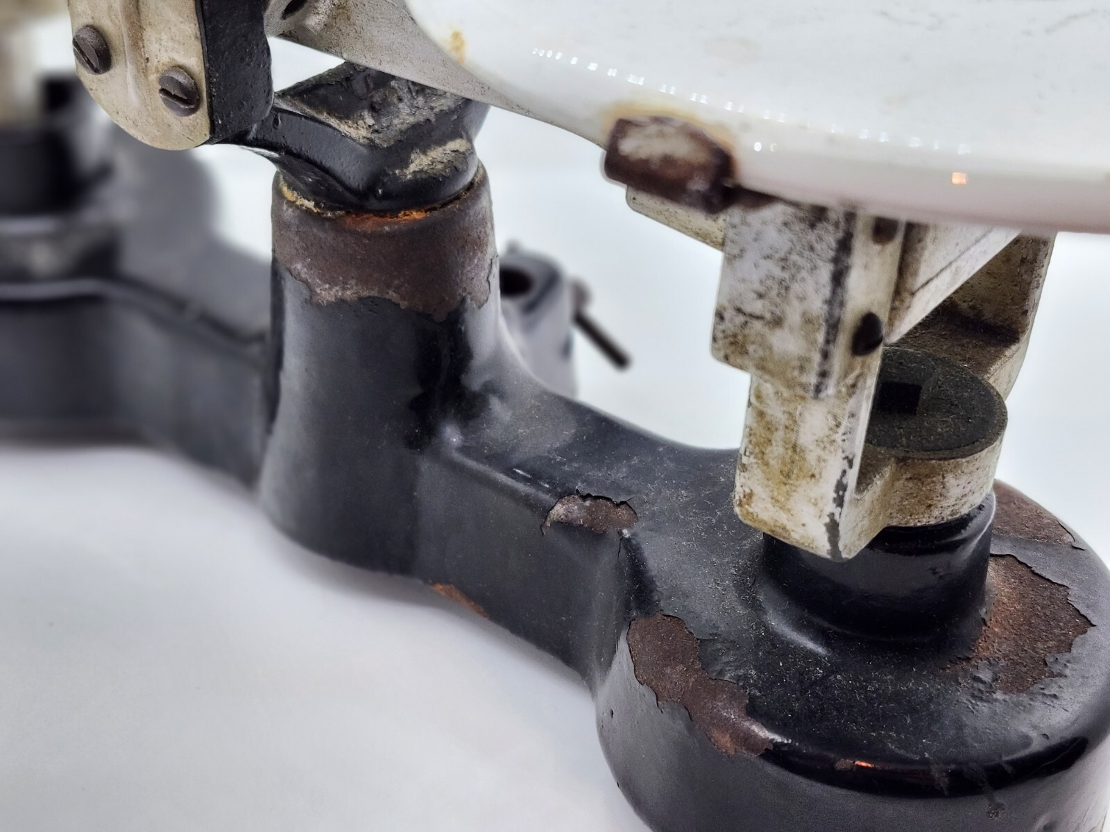 Antique Cenco Central Scientific Co Balance Scale Cast Iron 200 Gram Ceramic | eBay