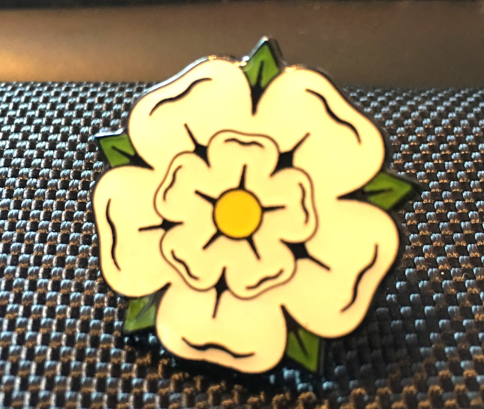 YORKSHIRE ROSE ENAMEL PIN BADGE GIFT (PB7) BIGGER THAN OTHERS | eBay UK