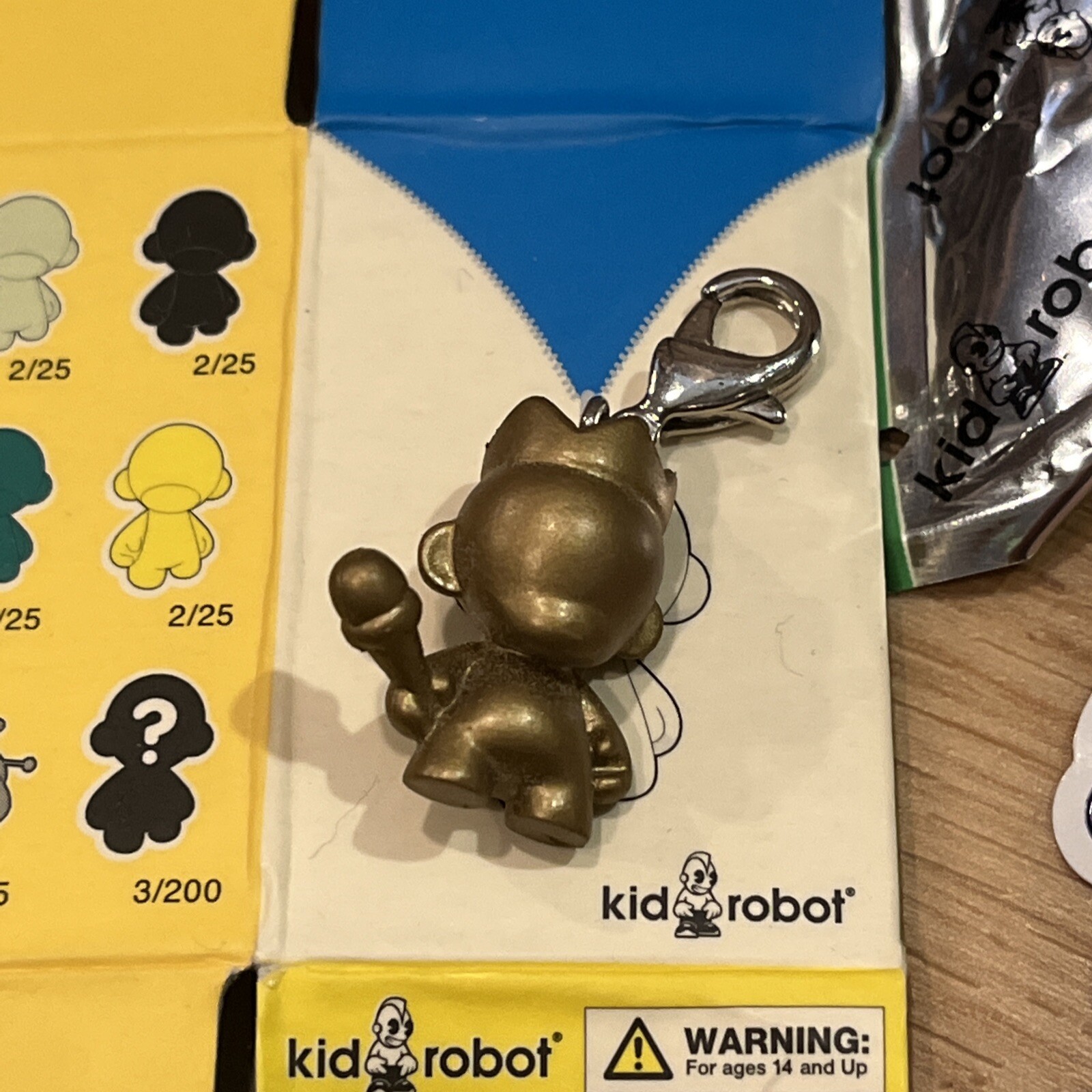 Kidrobot Mini Munny World Zipper Pulls GOLD CHASE Series 1 RARE Dunny ...