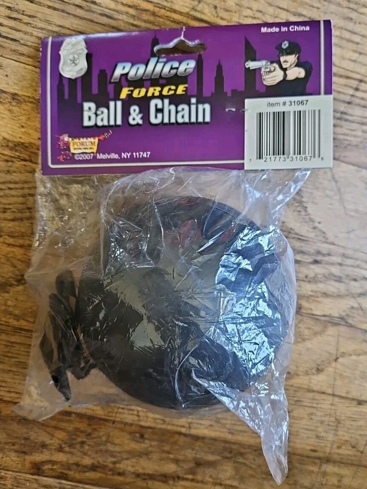 Police Force Ball & Chain Jail Convict Prisoner Halloween Costume Prop ...