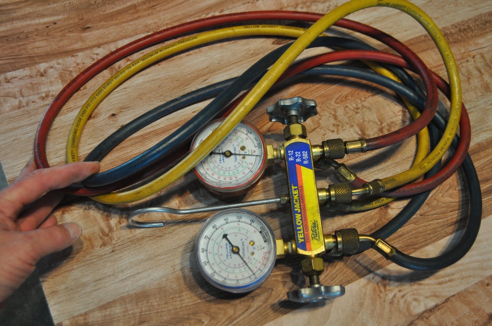 RITCHIE Yellow Jacket R12 R22 R502 AC Gauges Hoses Testing Charging ...