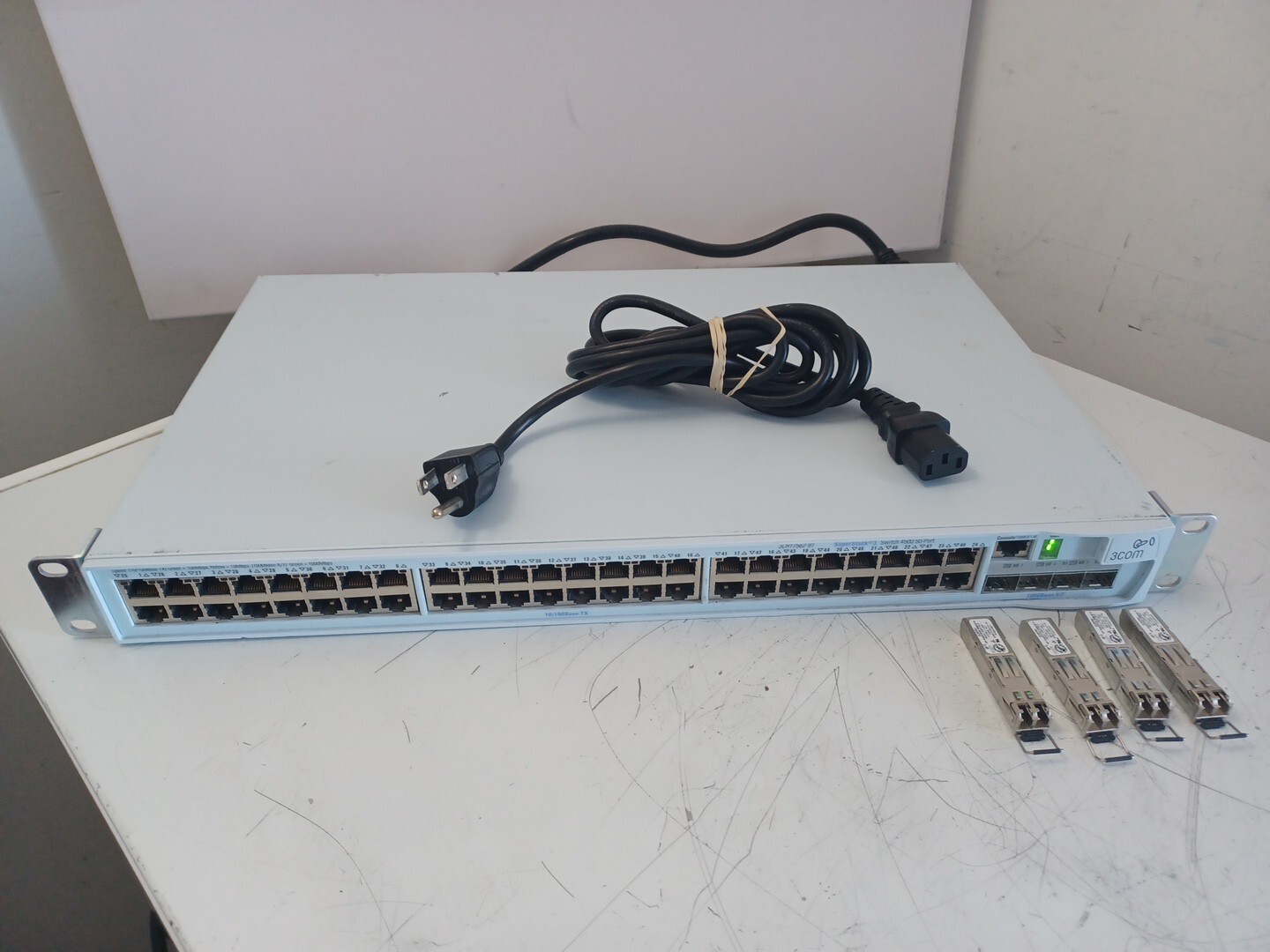 3COM Switch 4500 50 Port 10/100Base-TX 1000Base-X/T Model 3CR17562-91 ...