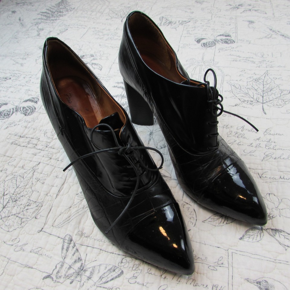 Pour La Victoire Black leather /patent Oxford Lace-up block Heel shoe ...