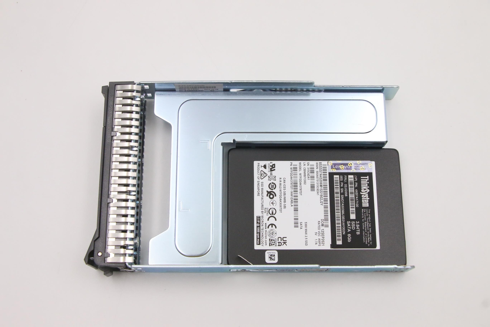 Lenovo ThinkSystem 02JG556 4XB7A17100 3.5" 3.84TB SATA 6Gb Hot Swap SSD ...