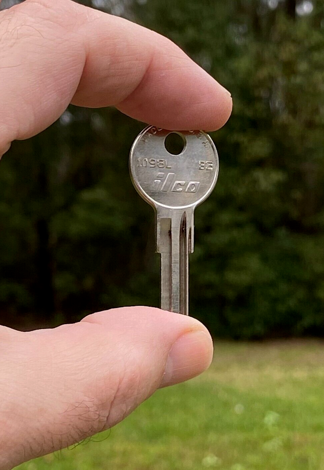 Knucklehead Panhead Ilco 1098L Blank Ignition Key Vintage Harley EL FL ...