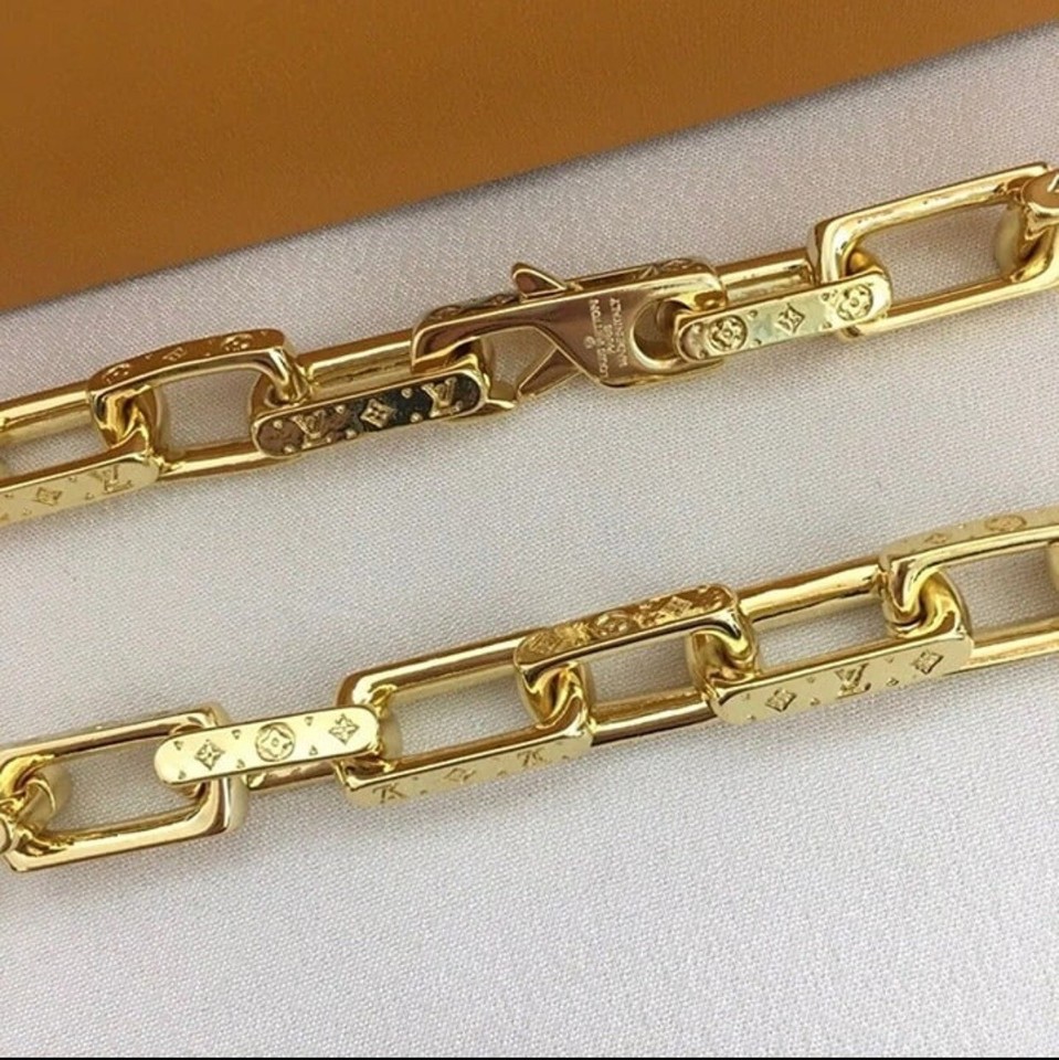 $1,200 MSRP LOUIS VUITTON Monogram Chain Link Necklace in Gold Tone—20 ...