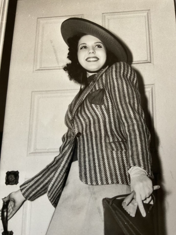 1938 ANN MILLER ORIGINAL 8 X10 BLACK & WHITE PHOTO BY FRED HENDRICKSON ...