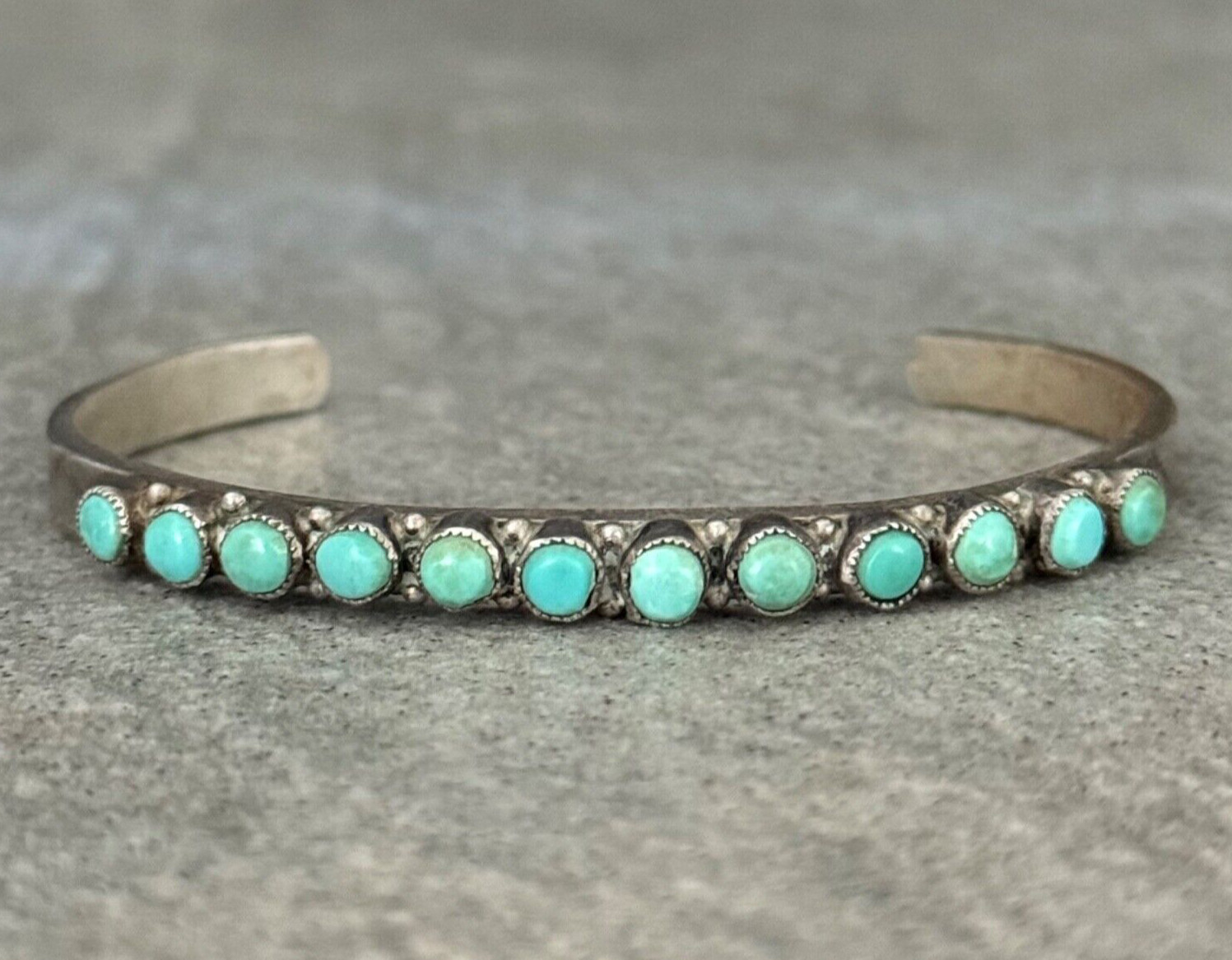 OLD Native American Zuni snake eye Turquoise HAND STA… - Gem