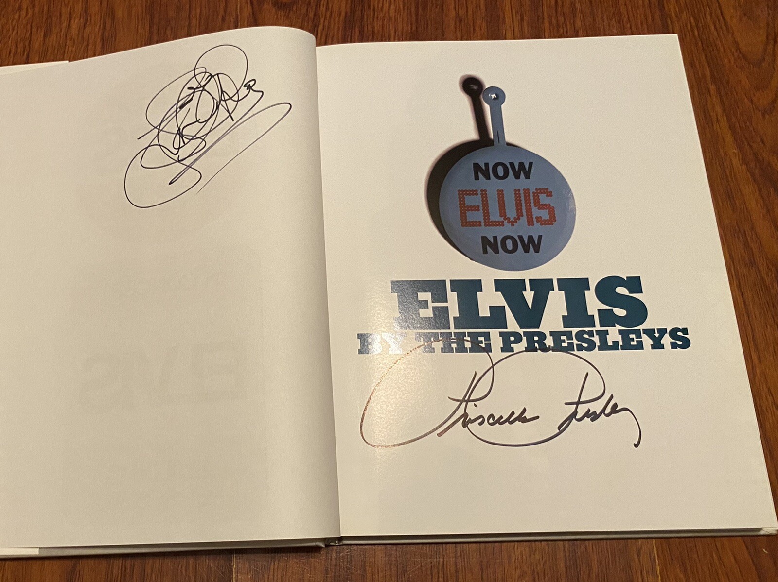 LISA MARIE PRESLEY & PRISCILLA SIGNED ELVIS BY THE PRESLEYS BOOK RARE ...