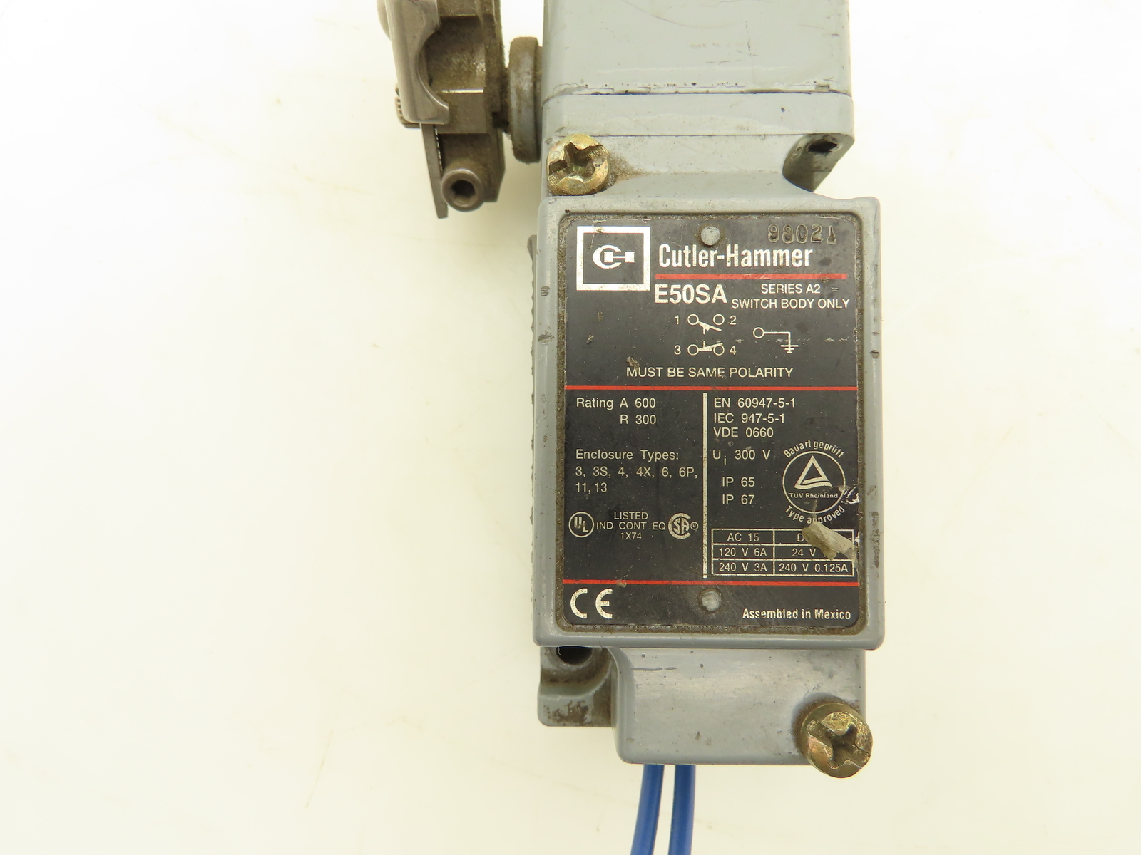 Cutler-Hammer Limit Switch E50sa With Operator Head E50dr1 for sale ...