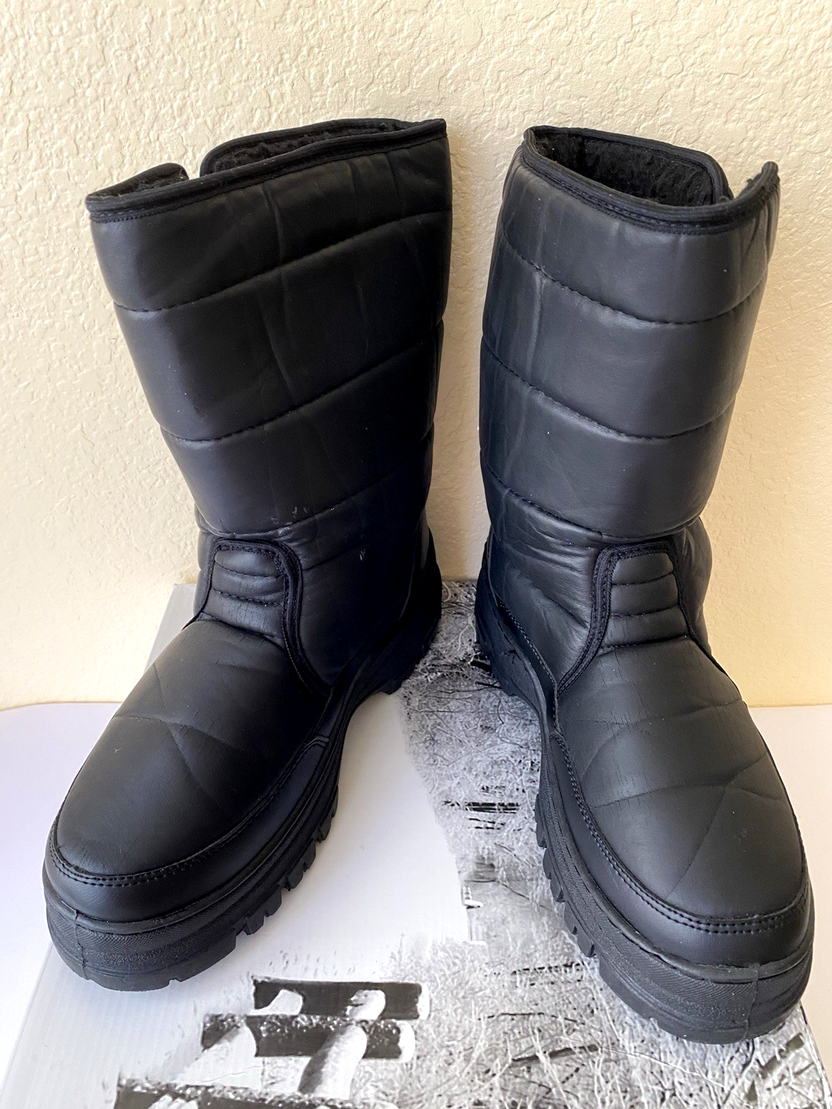 WFS SNOW BOOTS Men Size 9 Black Faux Fur Lining Hook-and-Loop Non-Skid ...