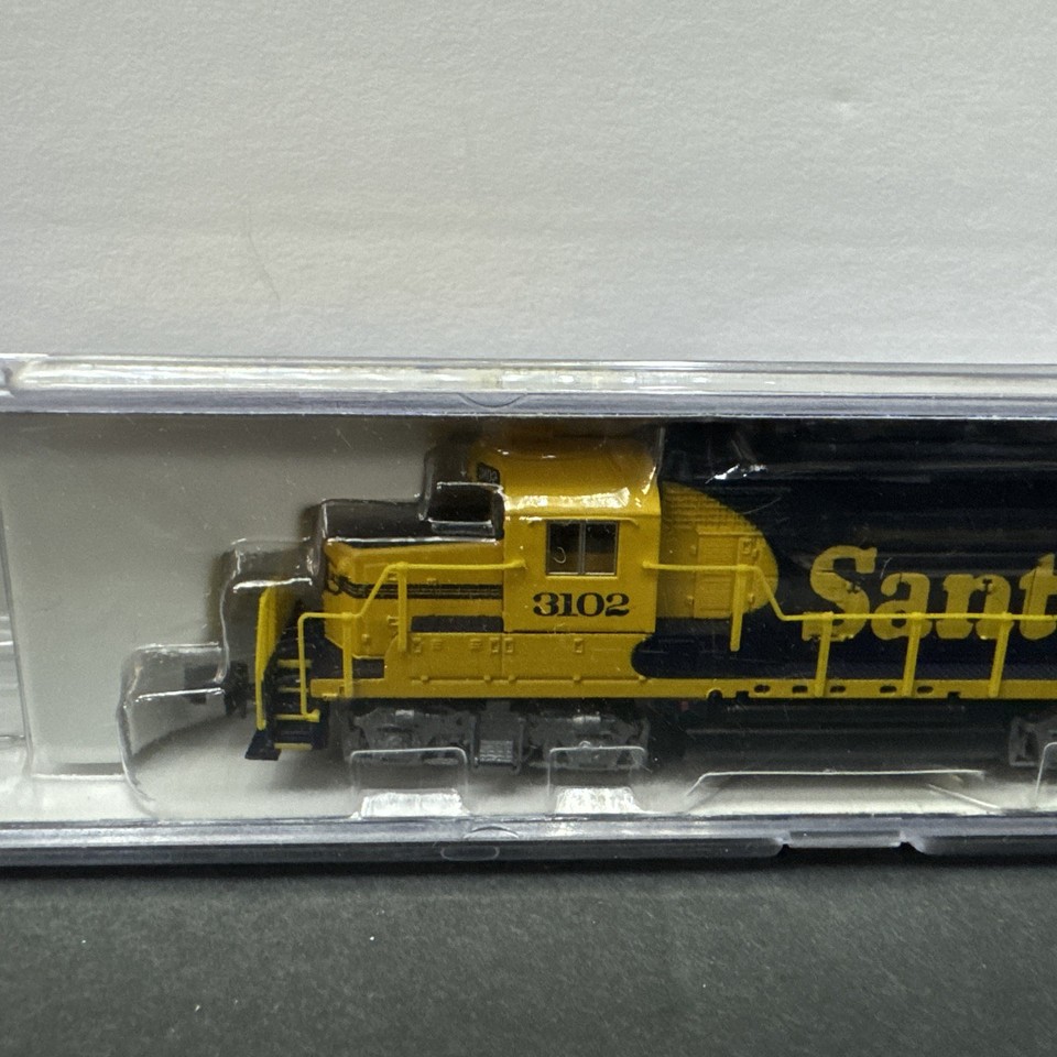 Life-Like N Scale 7241 GP-20 LOCO AT&SF #3102 Santa Fe locomotive train ...
