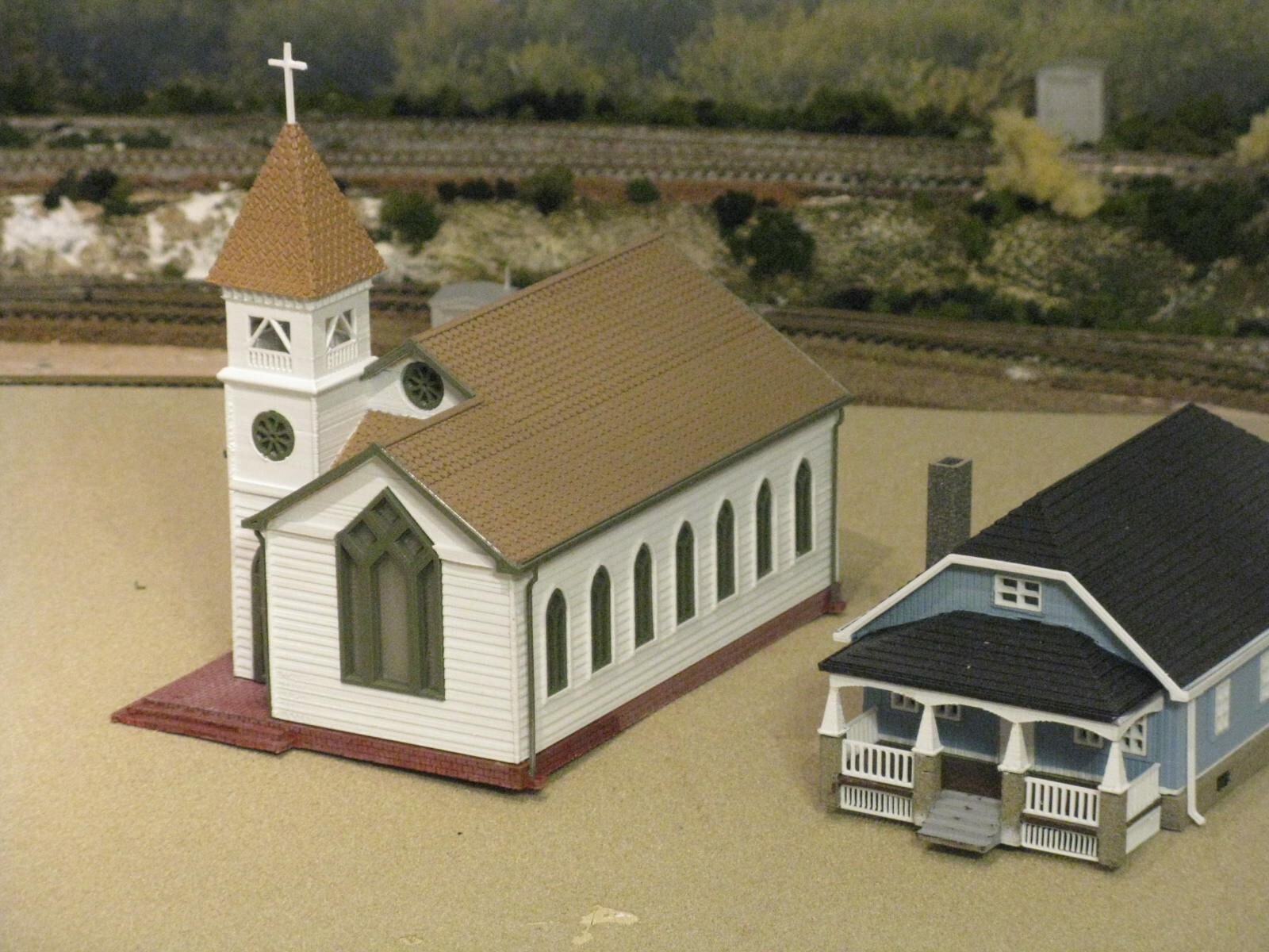 HO / N Scale Bungalow House Model Kit for Train layouts / dioramas ...