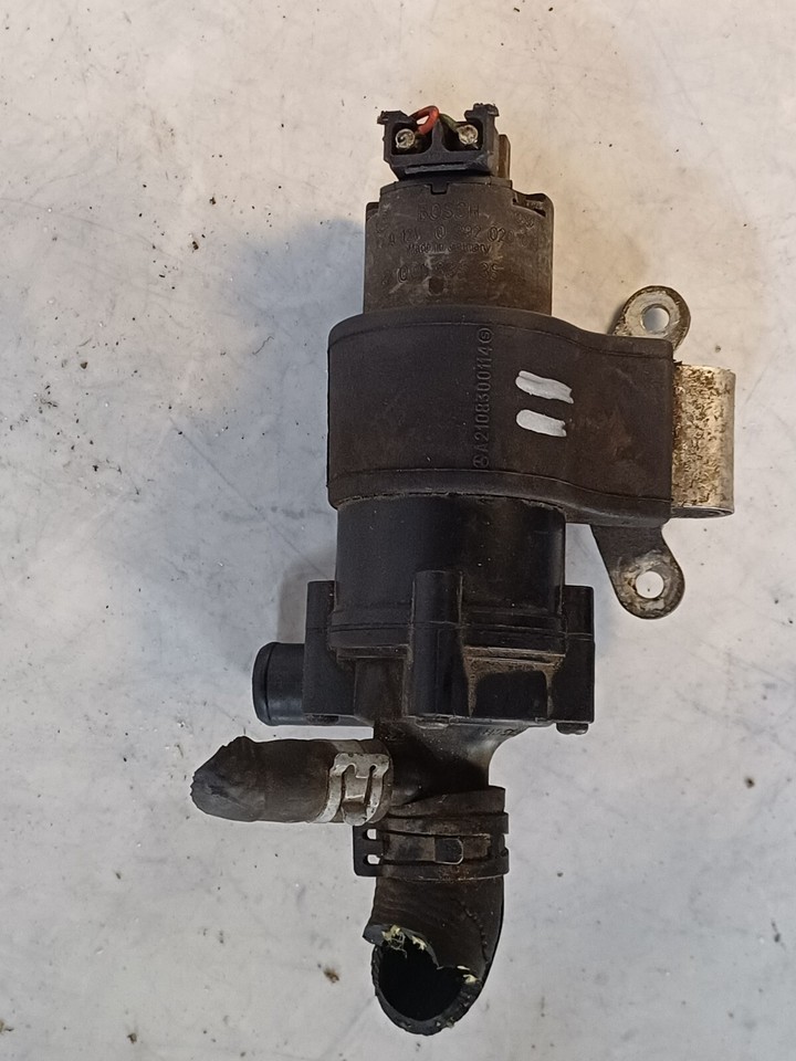 P21-11 Mercedes W210 R170 Pompe de Circulation à Eau A0018353564 ...