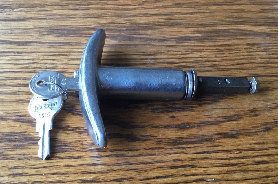 1920s 1930s T~SHAPED HANDLE w/KEYS vtg exterior deck lid lock | eBay