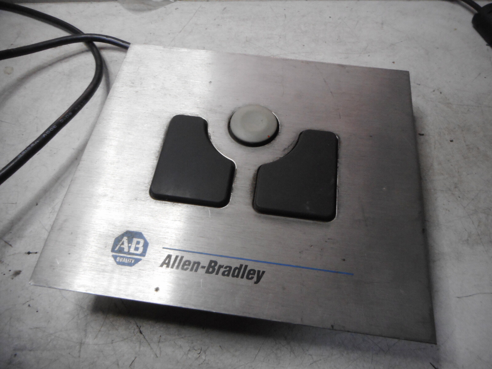 Allen Bradley -- Industrial Panel Mount Mouse -- 6189-DPMOUSEP | eBay