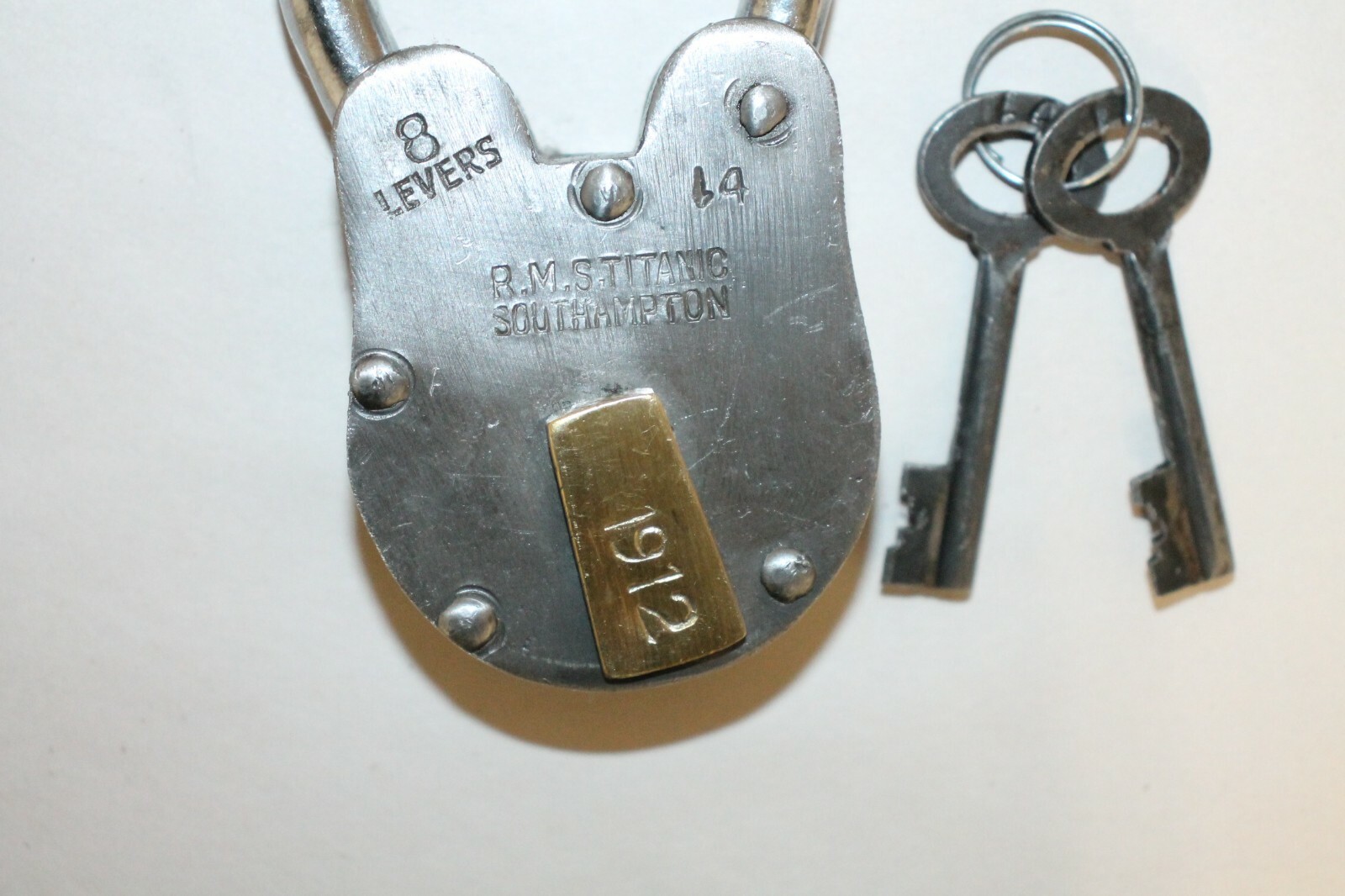 Heavy Antique Vintage Style Titanic Lock Padlock & 2 Skeleton Keys ...