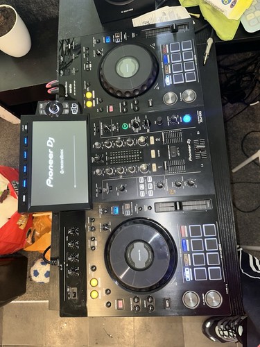 Pioneer XDJ-RX3 All-in-One Controller (USED BY THE BABY DJ AS SEEN ON ...
