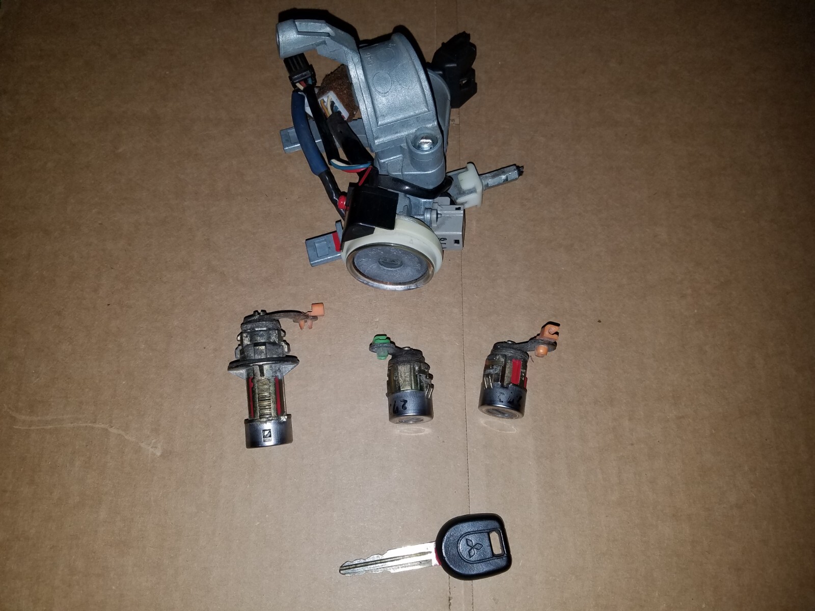 2002 MITSUBISHI MONTERO ECU ECM ENGINE COMPUTER IMMOBILIZER IGNITION ...