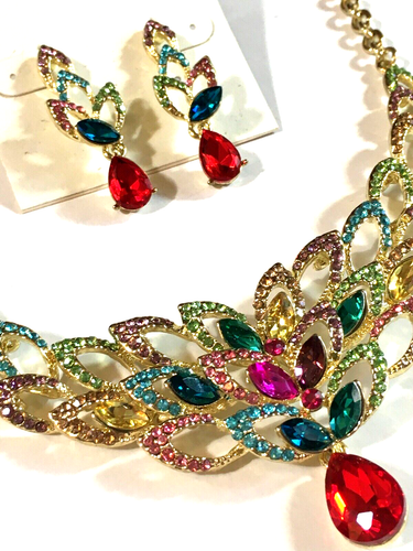 NWOT Vintage Style Multicolor Rhinestone/Crystal Necklace w/Earrings | eBay