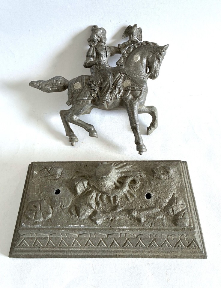 Zinc Casting Figure Classy Woman To Horse With Falke Decoration ...