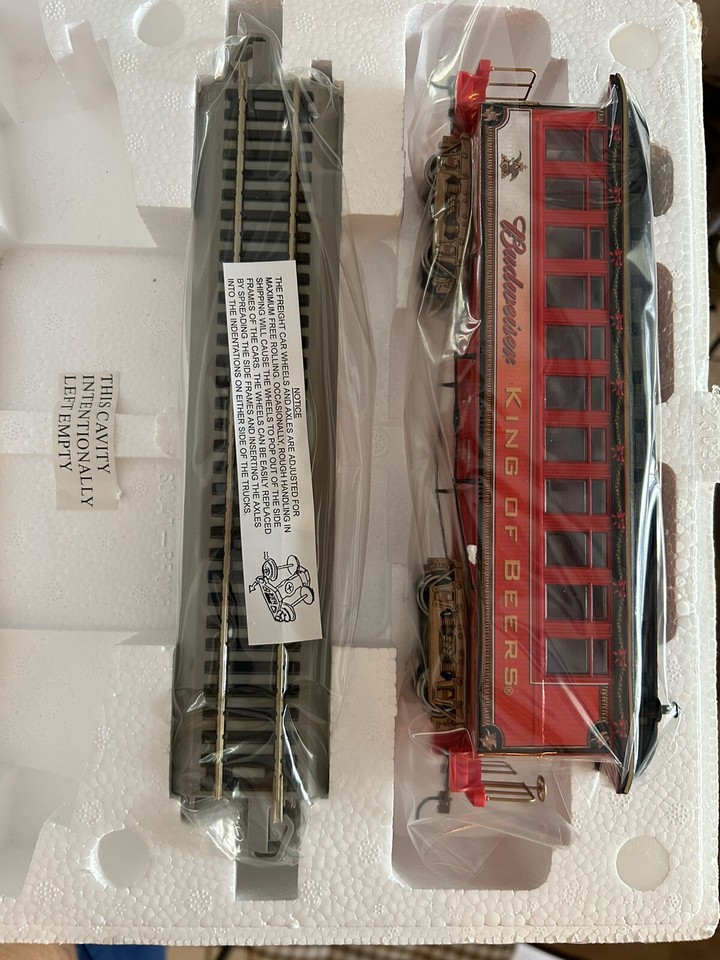 HAWTHORNE VILLAGE BUDWEISER HOLIDAY EXPRESS ON30 ELECTRIC TRAIN SET | eBay