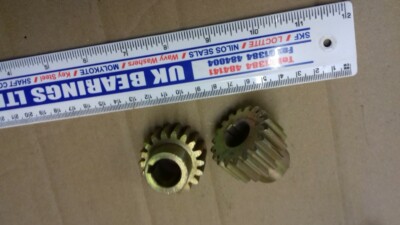 2 off - SPUR GEARS MOD 2 , 22 Tooth B + K 16mm + G/S zinc coated ONE ...
