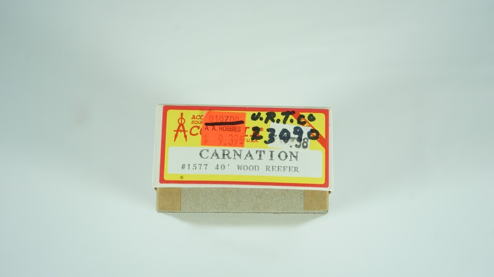 Accurail HO 40' Reefer Kits Carnation #1577 Milwaukee Road #4804 CGW ...