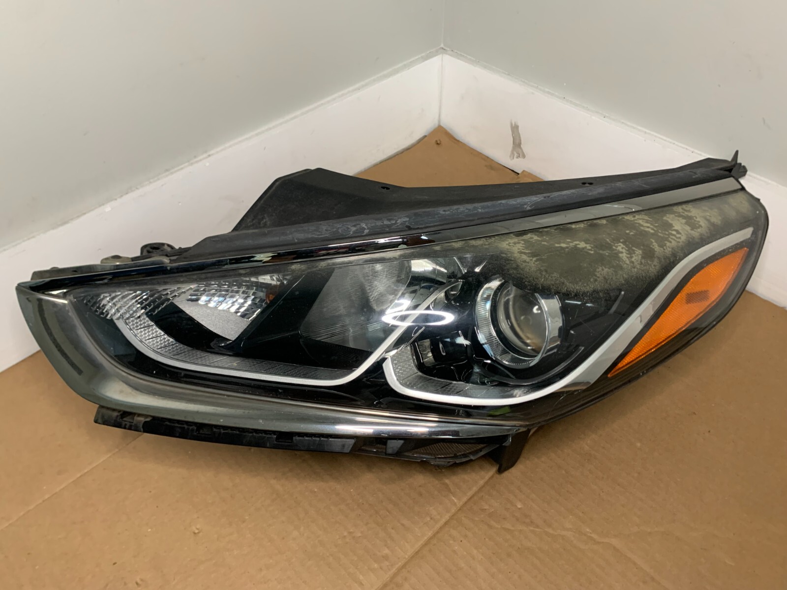 2018 2019 HYUNDAI SONATA HALOGEN HEADLIGHT LEFT DRIVER LH OEM 92101 ...