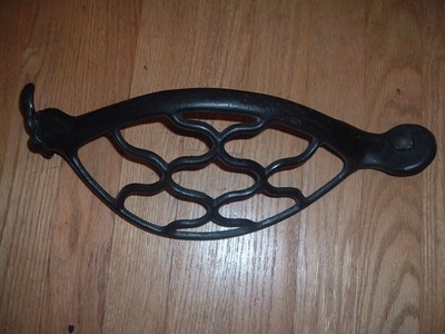 Vintage Singer Treadle Sewing Machine Cast Iron Pulley Dress Belt Guard ...