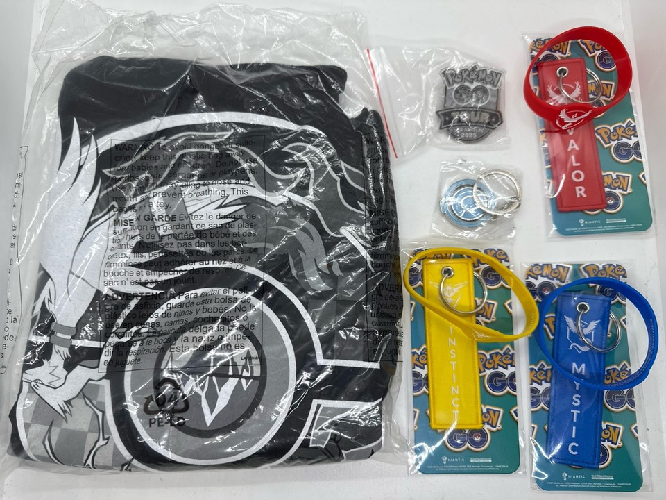 Pokémon Go Unova Tour Los Angeles 2025 Pin, Jet Tags, Keychain & Shirt ...
