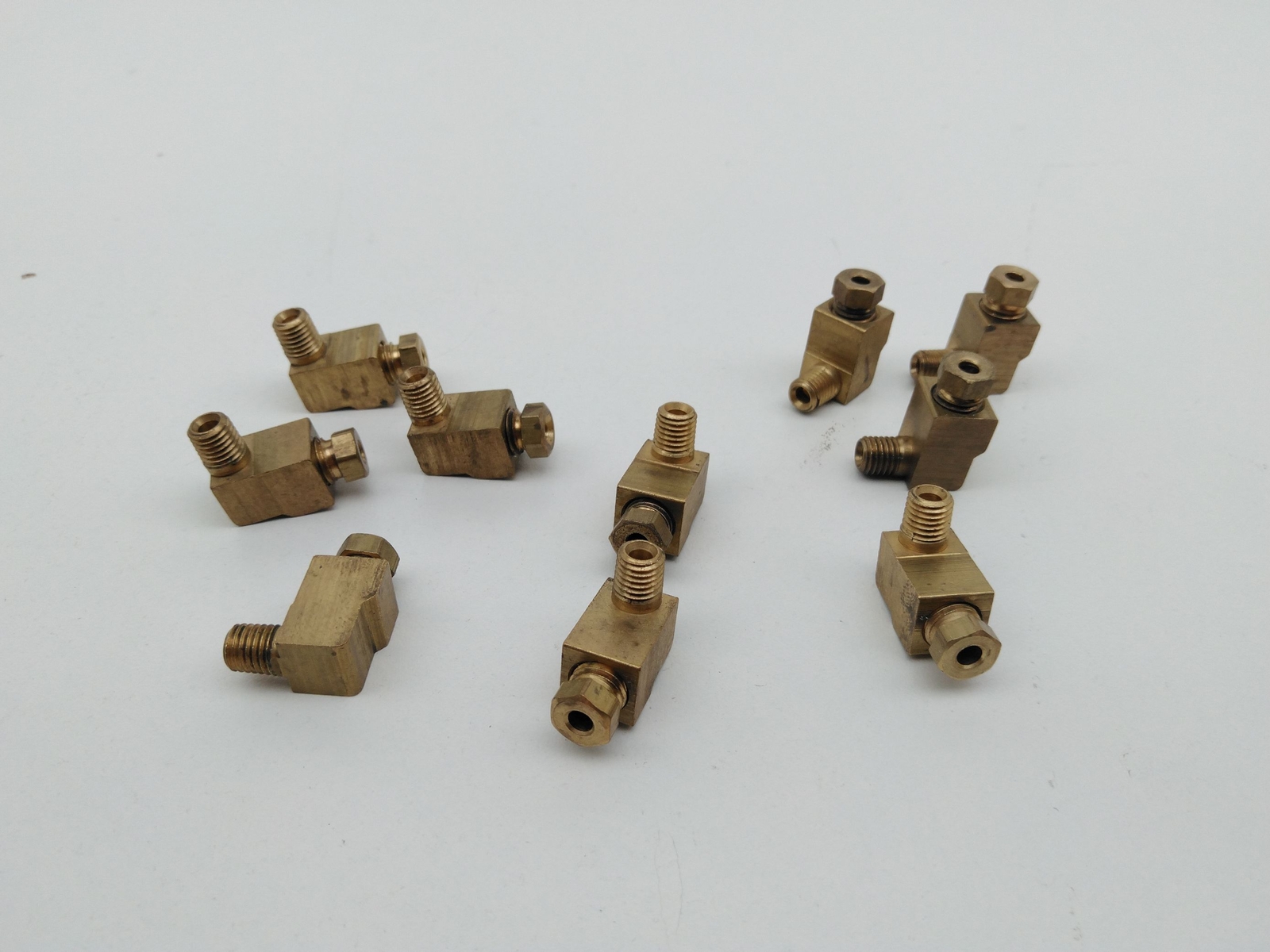 Lincoln Industrial 66716 Brass Male Adapter, 1/8" Tube x 1/4-24 Thread ...