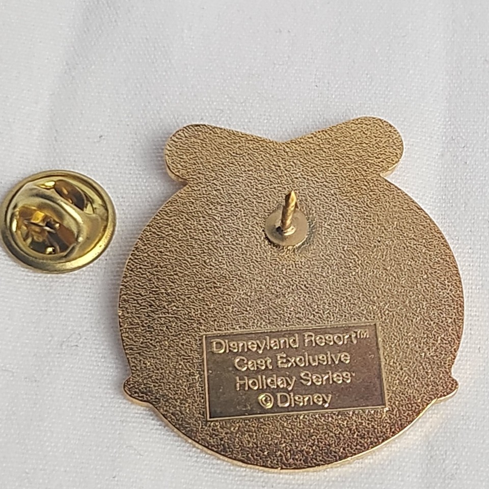 Disneyland Cast Exclusive Lady & the Tramp Seasons Greetings 2002 Pin ...