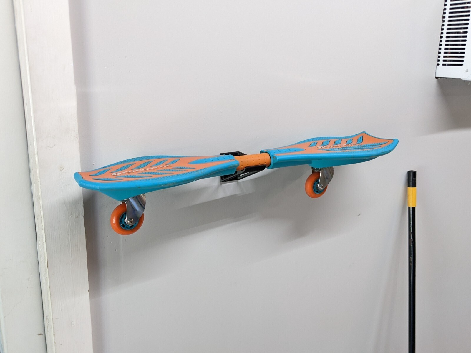 Custom 3D Printed Wall Mount Hanger for Razor RipStik 2 Wheel Caster ...