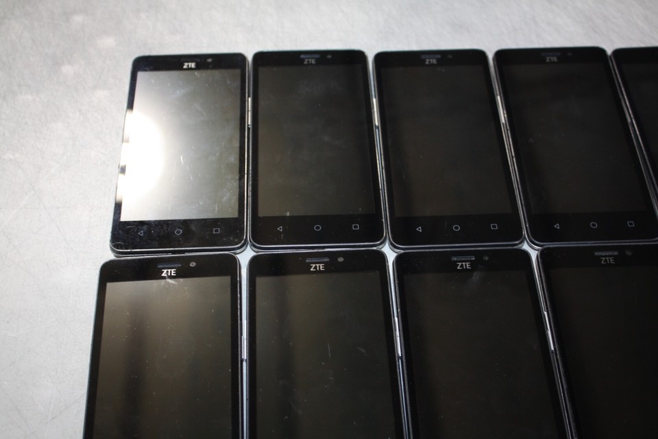 Lot of (23) ZTE Maven 2 Z831 - 8GB - Black (AT&T) Smartphone - Handset ...