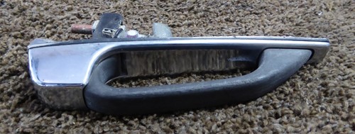 RIGHT FRONT EXTERIOR DOOR HANDLE FITS 78 79 80 81 82 83 84 85 MERCEDES ...