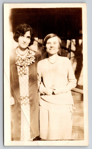 Photograph Found Photo Photography Family Vintage Photo Ladies 1920's | eBay