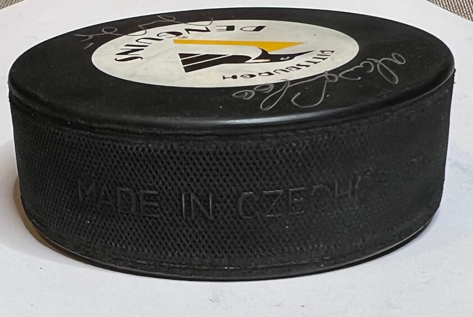 Signed Official NHL Pittsburgh Penguin Hockey Puck Mario Lemieux ...