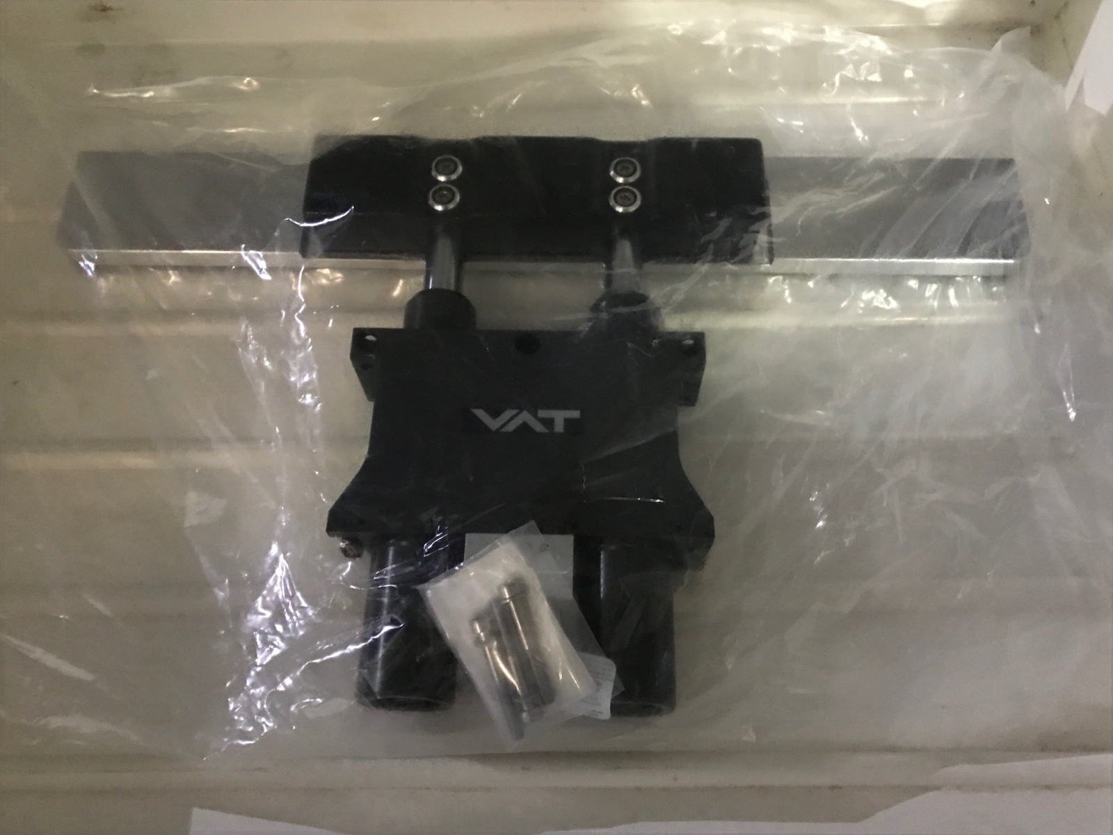 VAT 0750X-UA24-ASJ1 Rectangular door L-VAT NEW | eBay