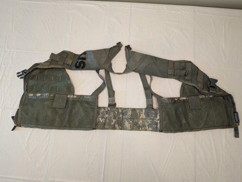 5pc. Fighting Load Carrier Vest w/ 4 MOLLE II Pouches ACU UCP US Army ...