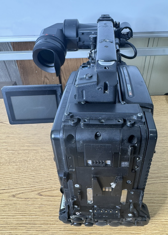 Sony PDW-F800 XDCAM HD Professional Camcorder w/Sony HDVF-20A ...