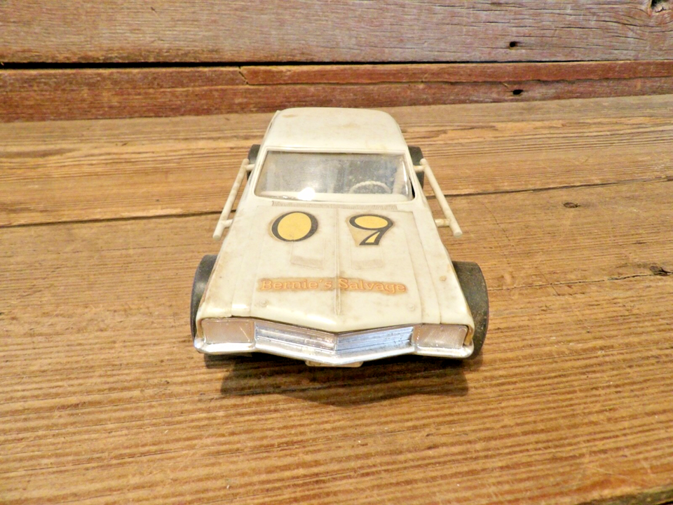 Vintage Buick Skylark Stocker Car BERNIE'S SALVAGE Model Kit - Junkyard ...